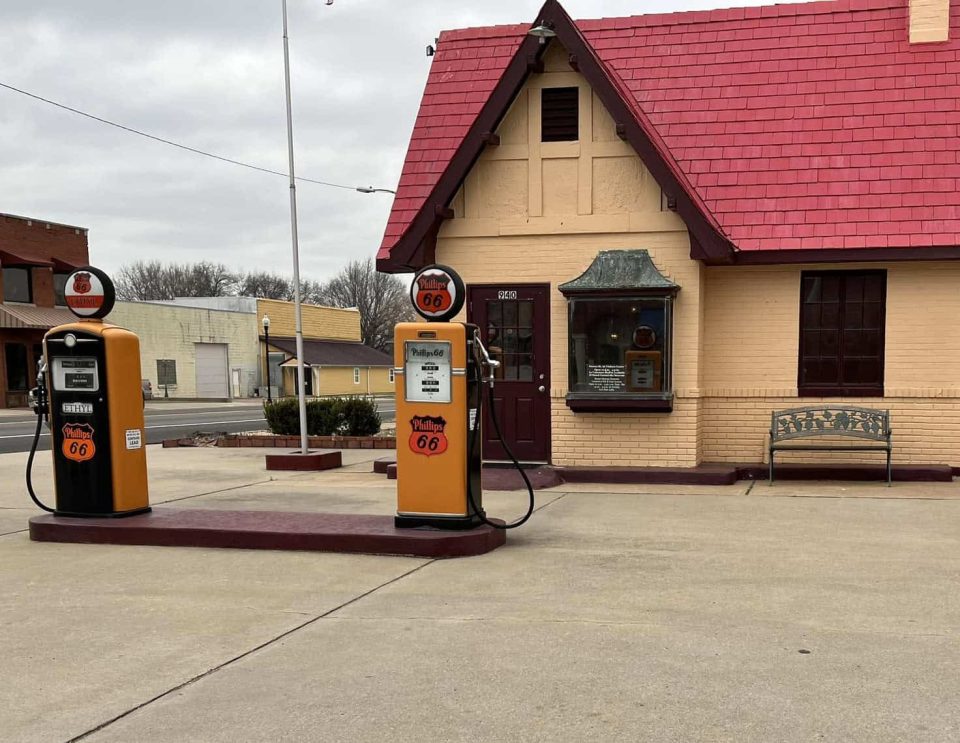 Route 66 in Kansas: Top Attractions, Towns, Diners, And Hotels Along ...