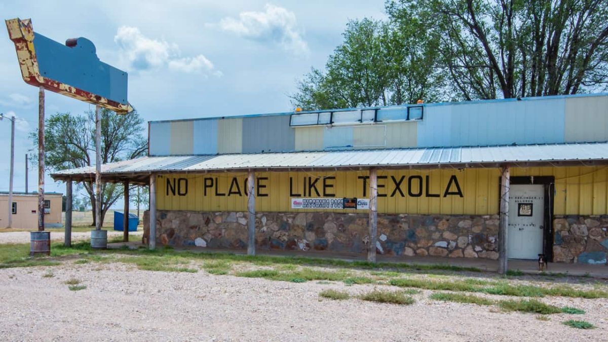15 Eerie Ghost Towns Along Route 66 - Santa Rosa Blue Hole